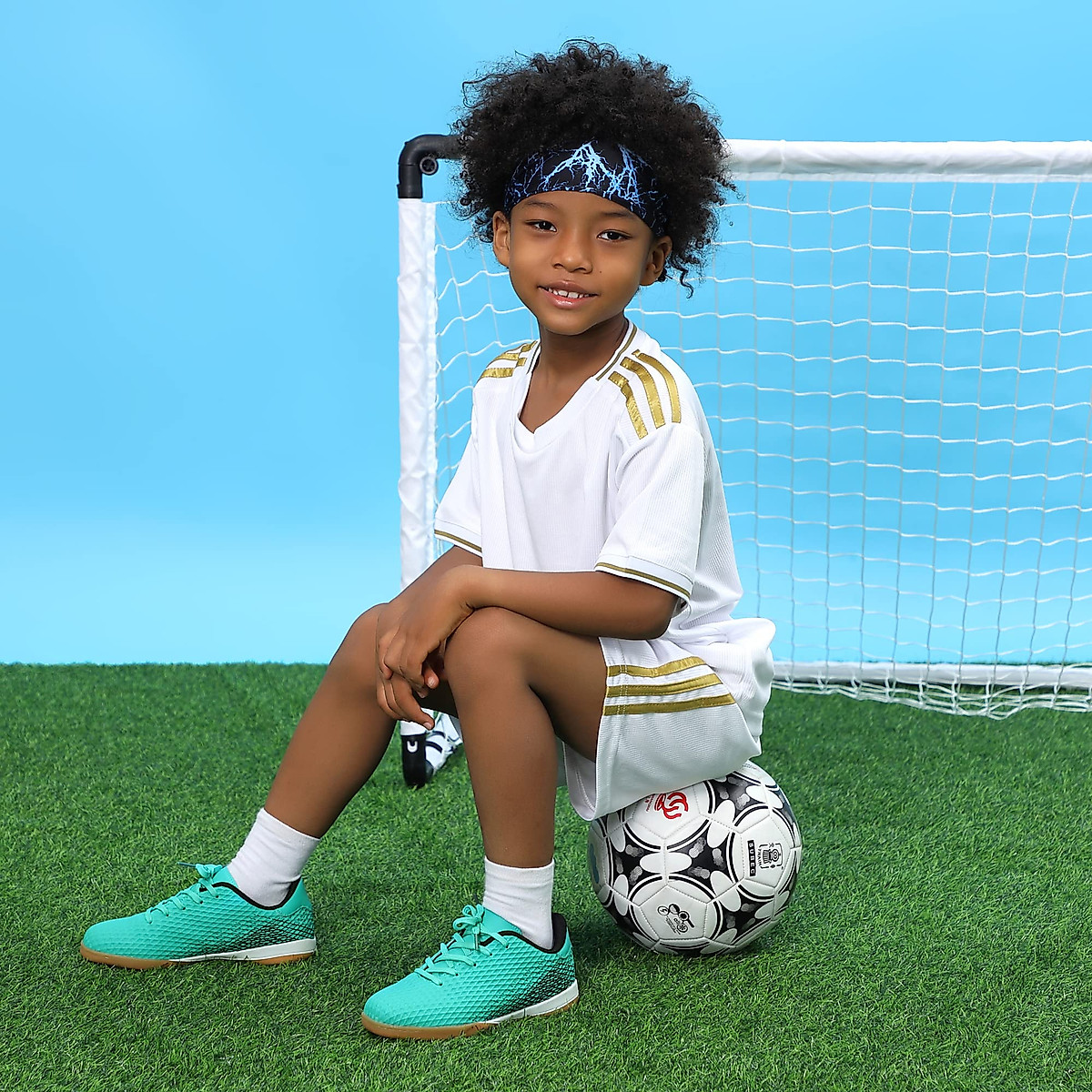 Hawkwell Unisex-Child Athletic Lace Up Boys Girls Indoor Trainer Soccer Shoe (Toddler/Little Kid/Big Kid), Green PU, 2 M US