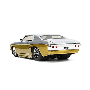 1970 Chevy Chevelle SS, Gold and Silver - Jada Toys 34116-1/24 Scale Diecast Model Car