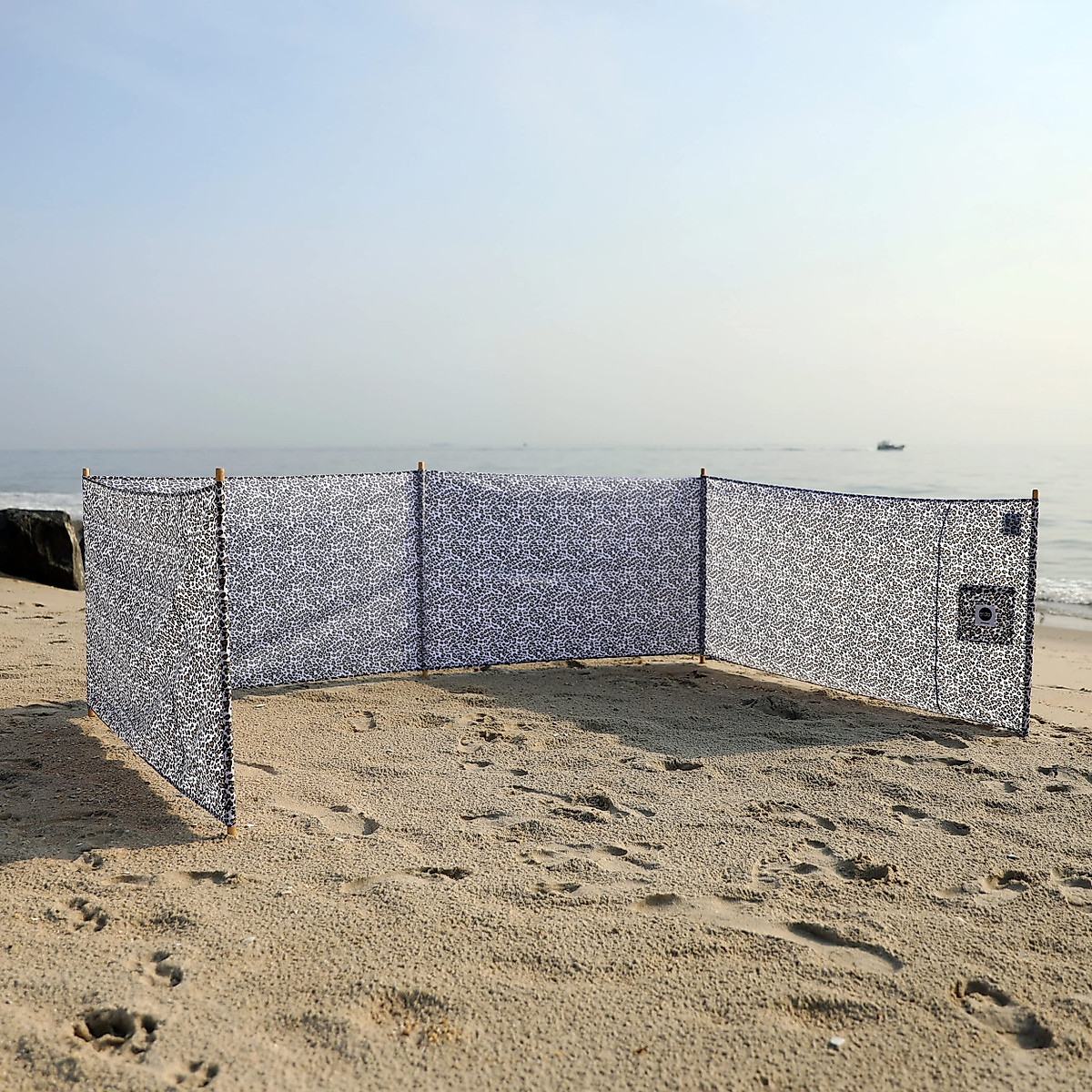 erda Sand Leopard Pro Beach Recycled Polyester Rip-Stop 20 ft Lightweight Windscreen, Privacy Screen, Wind Blocker, Free Matching Shoulder Bag