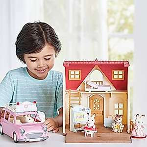 Calico Critters Village Doctor Starter Set, Dollhouse Playset with Figure and Accessories