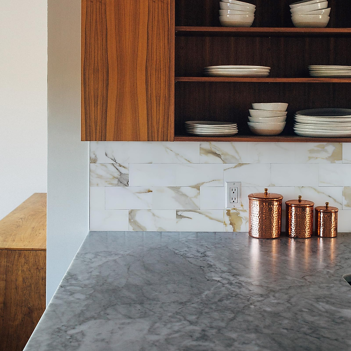 STICKGOO 10-Sheet Peel and Stick Backsplash for Kitchen, Stick on Kitchen Backsplash PVC Wall Tile, Calacatta Golden Self Adhesive Subway Tile