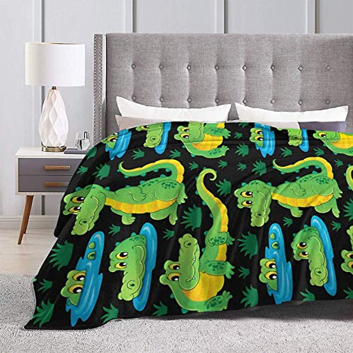 Crocodile Alligator Hiding in Pond Soft Throw Blanket All Season Microplush Warm Blankets Lightweight Tufted Fuzzy Flannel Fleece Throws Blanket for Bed Sofa Couch 50"x40"