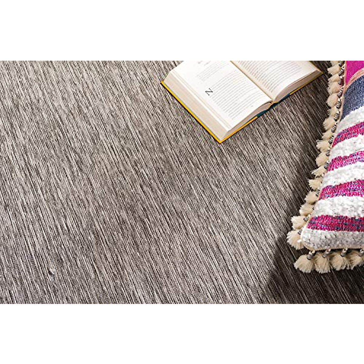 Unique Loom Outdoor Patio Collection Modern Casual Indoor and Outdoor Transitional Indoor and Outdoor Flatweave Gray Area Rug (6' 3 x 9' 0)