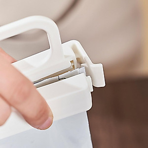 voleseni Food Bag Sealing Clip With Pour Spout, Reusable Plastic Cap Sealer Clips For Snack, Oatmeal, Coffee, Great Clips Bags For Kitchen，Seal And Pour Bag Clip,Versatile Food Clip With Spout. (1)