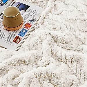 Edenleaf Sherpa Fleece Throw Blankets for Couch - Decorative Cream Throws Blanket with Stylish Pattern for Couch Sofa Living Room and Bed-All Season Blanket (Cream, 50x70 Inches)