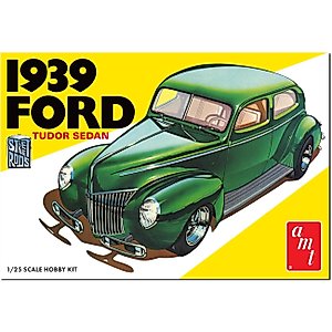AMT 1939 Ford Sedan Street Rod Series 1:25 Scale Model Kit