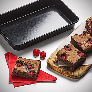 Tala Performance, Brownie Pan, Professional Gauge Carbon Steel with Whitford Eclipse Non-Stick Coating, Cake Tin, 29.4 x 19.1 x 4cm