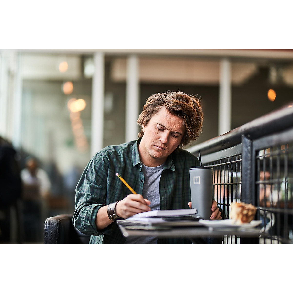 IRON °FLASK Classic Tumbler 2.0-2 Lids (Straw Flip), Vacuum Insulated Stainless Steel Water Bottle, Double Walled, Drinking cup, Thermos Travel Mug - Lavender, 24 Oz