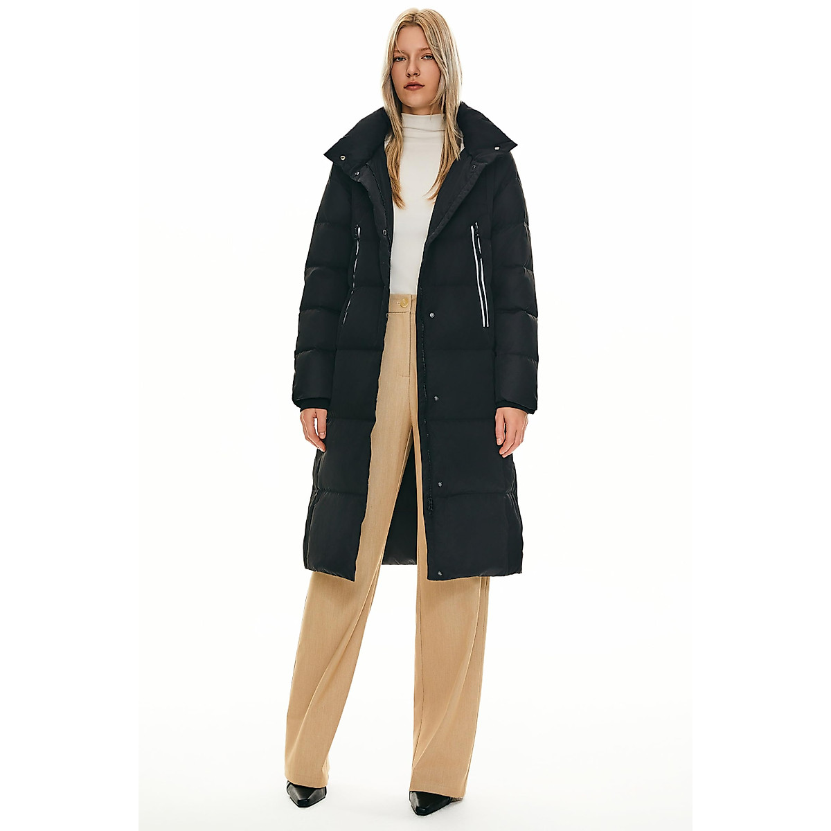 Orolay Women's Thickened Long Down Jacket Winter Down Coat Hooded Puffer Jacket with Side Zipper Pirate Black M