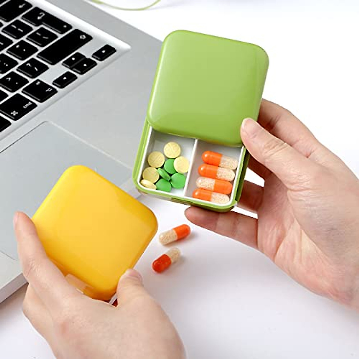curfair Storage Box Storage Container Convenient Pill Box 2 Grids Waterproof ABS Push-pull Style Storage Organizer Pill Box Moisture Proof for Outdoor Household Supplies-Green