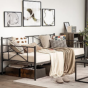 Giantex Twin Size Daybed Frame, Metal Sofa Bed w/Heavy Duty Steel Slats Support, Mattress Foundation, Dual-Use Platform Bed for Living Room Bedroom Guest Room, Easy Assembly, Black