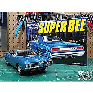 MPC 1970 Dodge Coronet Super Bee 1:25 Scale Model Kit