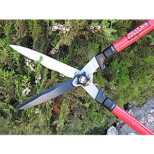 TABOR TOOLS B212A Telescopic Hedge Shears with Wavy Blade and Extendable Steel Handles. Extendable Manual Hedge Clippers for Trimming Borders, Boxwood, and Tall Bushes.