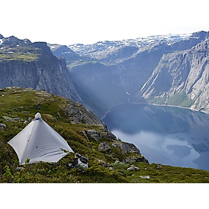 Six Moon Designs Gatewood Cape - 11 oz. - 1 Person Ultralight Tarp/Cape (Green). Packs Small. The ONLY Poncho-Style Tarp to Provide Complete 360° Protection.