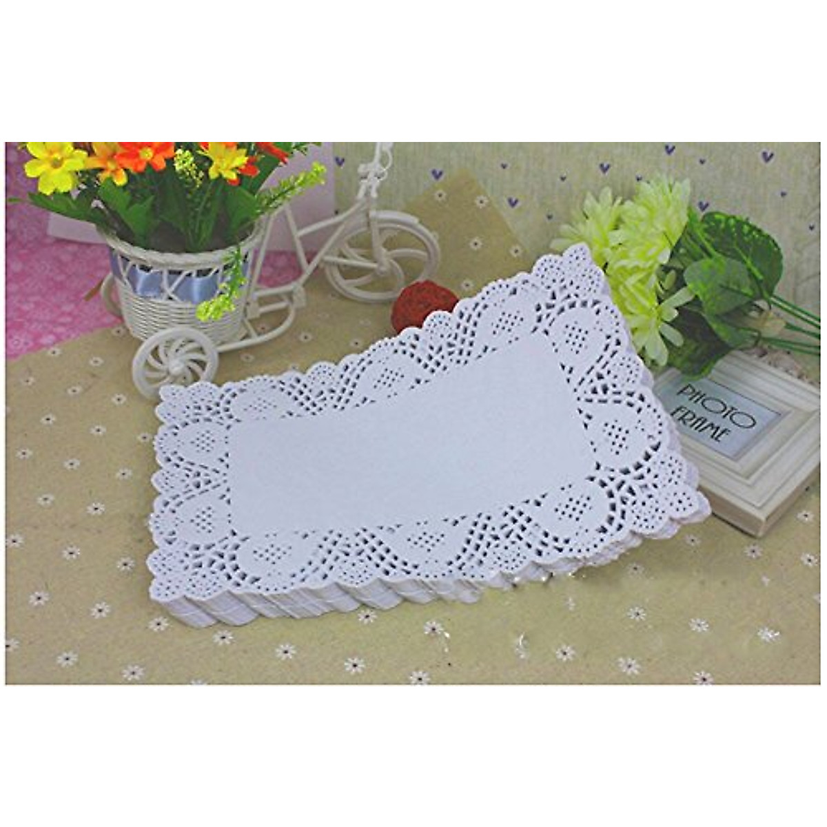 DECORA 9X6.5 Inch Rectangle White Paper Doilies for Birthday Party Wedding Tableware Decoration,Pack of 200