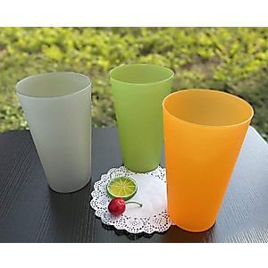 YUYUHUA Premium 32-ounce Large Cups, Multicolor Plastic Tumblers BPA Free Set of 12 for Indoor Outdoor Use (Multicolors)