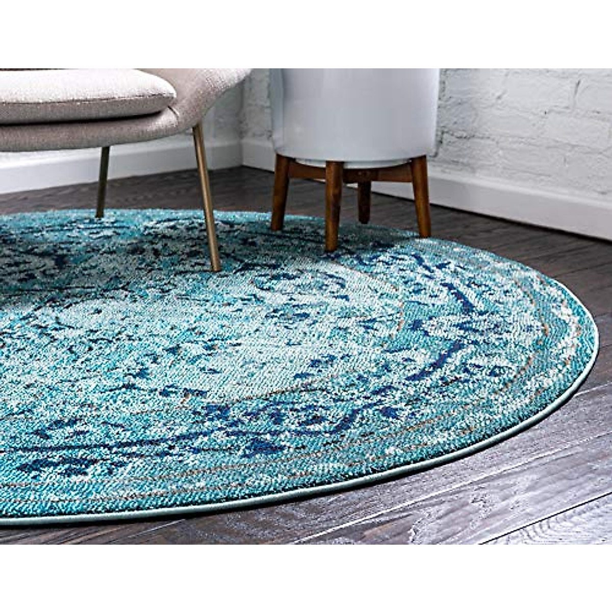 Rugs.com Fleur Collection Rug – 3' Round Light Blue Medium-Pile Rug Perfect for Kitchens, Dining Rooms