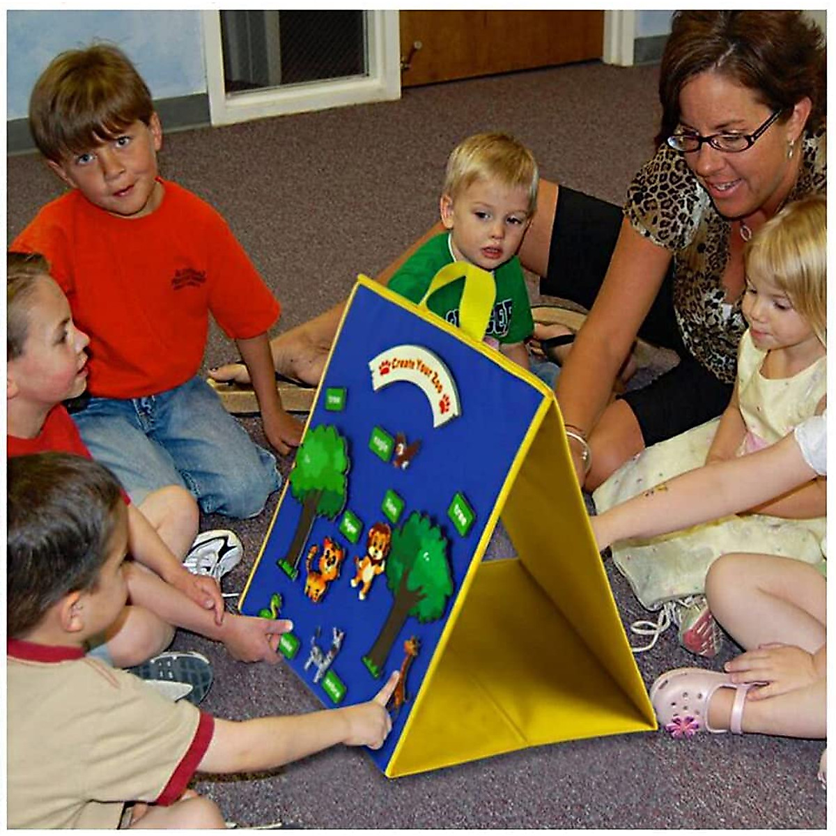 Topwon Felt Board for Kids, Folding Flannel Playboard Preschool Toddler Stories Boards, Animal Story Learning Double-Side Stand Flannel Board (Including Animal Felt)