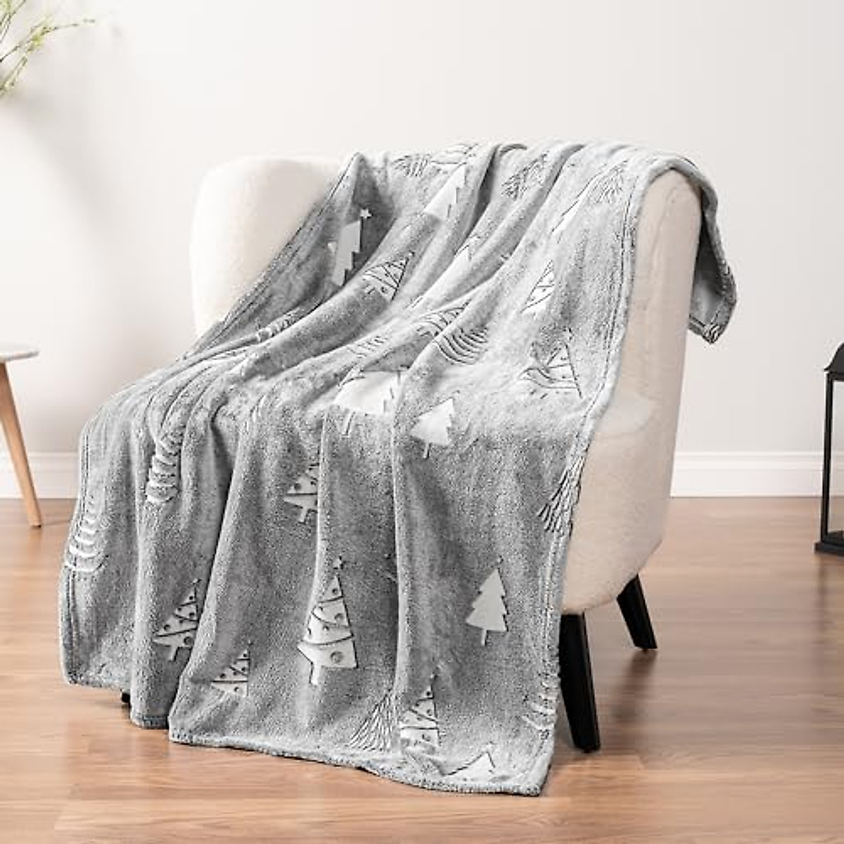 PAVILIA Glow in The Dark Blanket, Christmas Tree Gift for Girls Boys, Toy Blanket for 1 2 3 4 5 6 7 8 9 10 Year Old, Soft Plush Fleece Kids Gift Blanket for Birthday, Christmas, Room Decor, 50x60