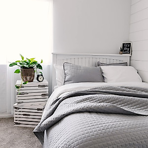 Southshore Fine Living, Inc. Oversized King Quilt Bedding Set, Soft Brushed Microfiber Bedspread, Pet Hair Resistant Bedding, California/King Quilt Coverlet Set with 2 Shams, Steel Grey