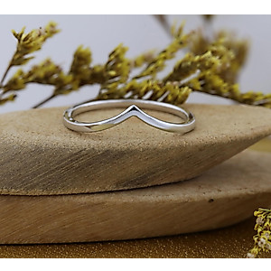 Dazzlingrock Collection Ladies Minimalist Guard Chevron V Shape Stackable Classical Simple Plain Matching Wedding Band | 10K White Gold, Size 8.5