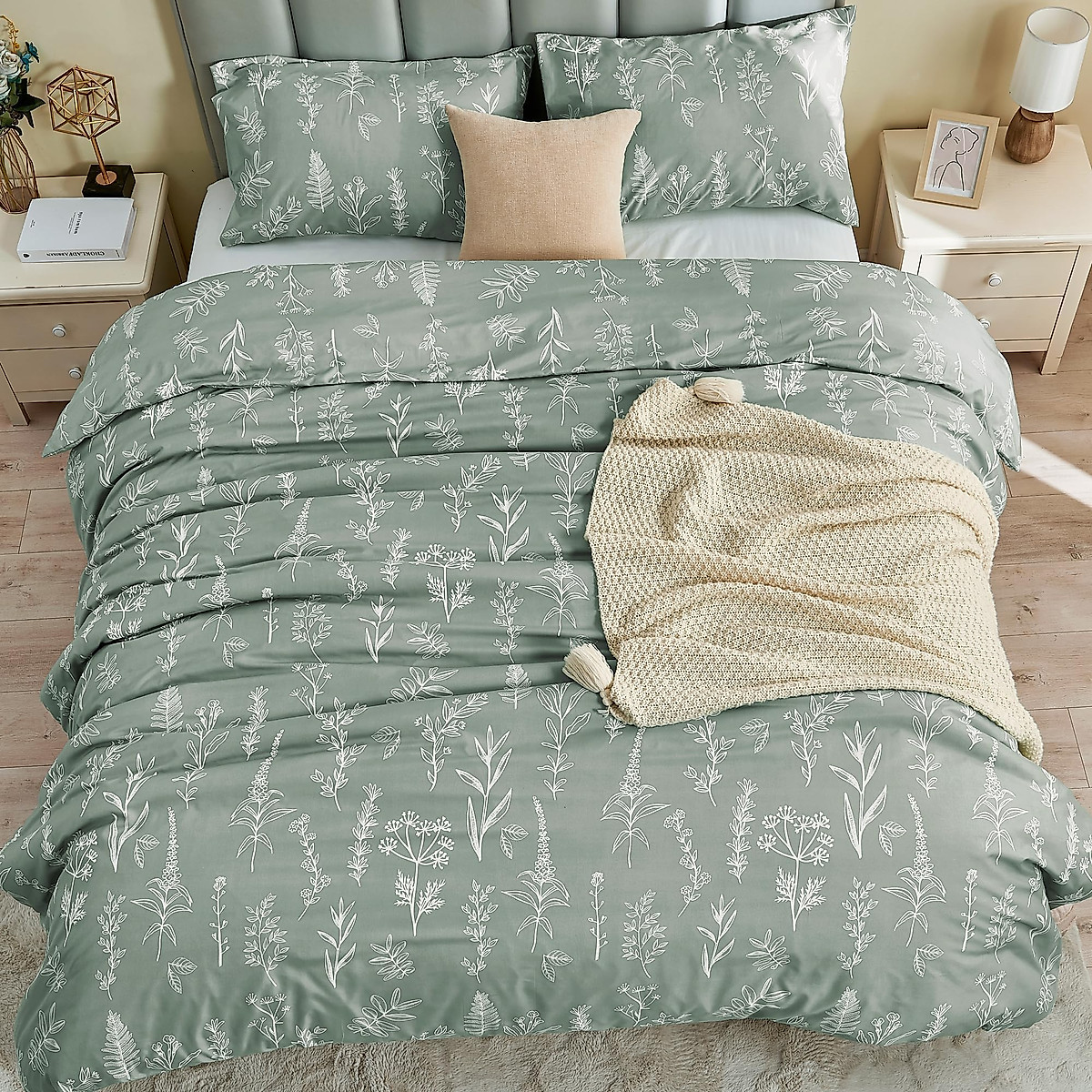 MUXHOMO Duvet Cover Queen Size, Reversible Floral Green Duvet Cover Set with Zipper Closure, 3 Pieces Botanical Patterns Soft Microfiber Bedding Set with 4 Ties (90"x90", 2 Pillow Cases)