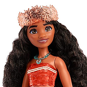 Mattel Disney Princess Toys, Moana Fashion Doll, Sparkling Look with Brown Hair, Brown Eyes & Hair Accessory, Inspired by the Movie