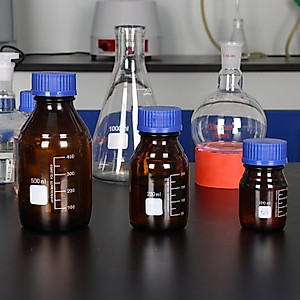stonylab Storage Bottles with GL45 Screw Cap, 250 ml Amber Borosilicate Glass Graduated Round Storage Bottle for Lab Reagent Media Storage Bottles with Blue Screw Cap, 1 Pack