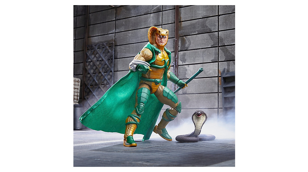 G.I. JOE Serpentor 6 Inch Action Figure & Air Chariot