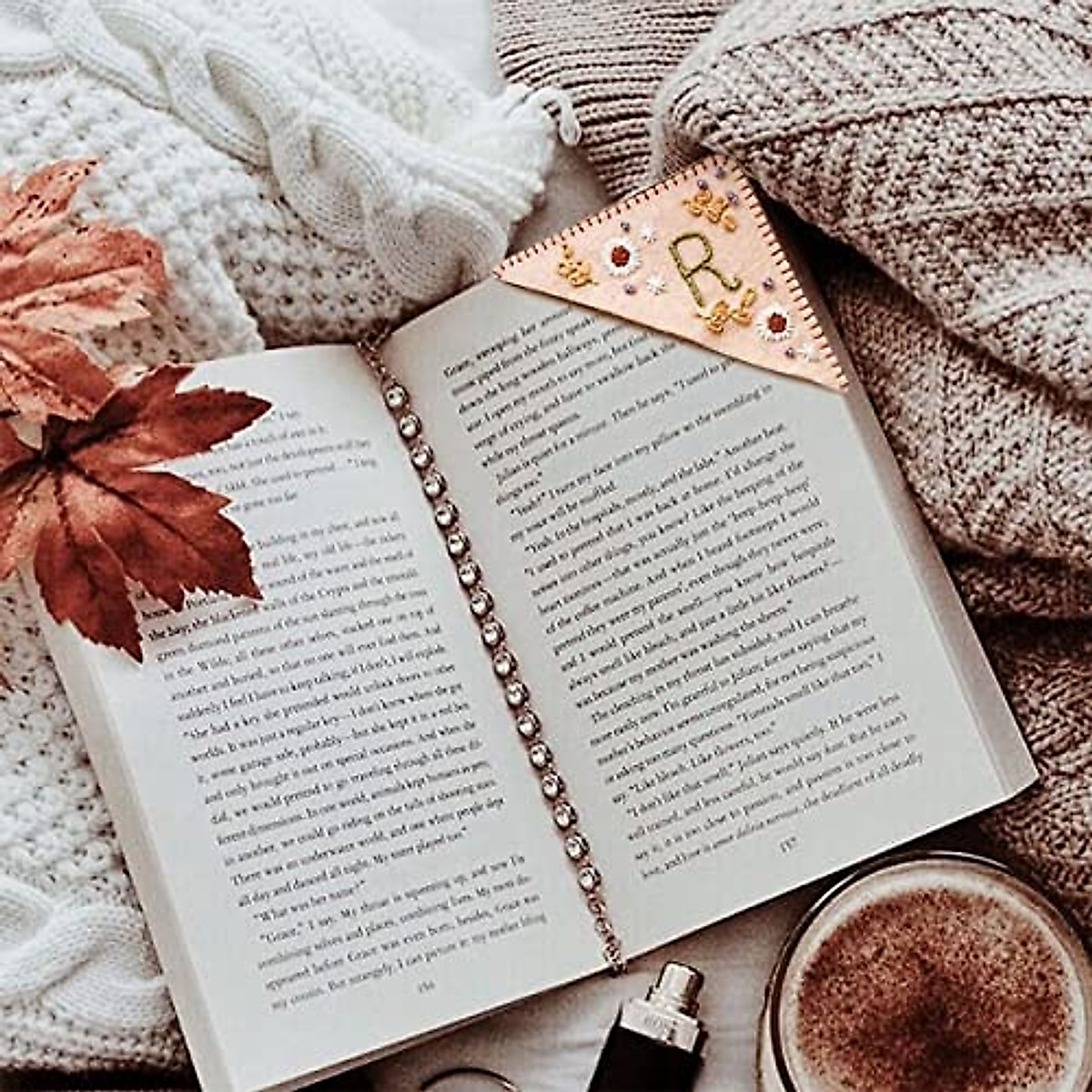 Personalized Hand Embroidered Corner Bookmark,Felt Triangle Page Stitched Corner Handmade Bookmark,Unique Cute Flower Letter Embroidery Bookmarks Accessories for Book Lovers (Spring,G)