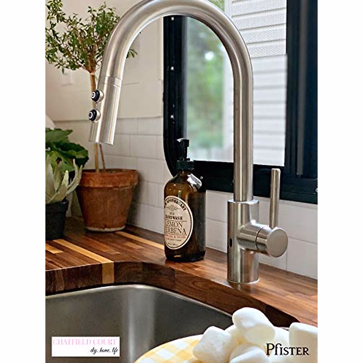 Pfister Stellen Touchless Kitchen Faucet with Pull Down Sprayer, Single Handle, High Arc, Stainless Steel Finish, LG529ESAS