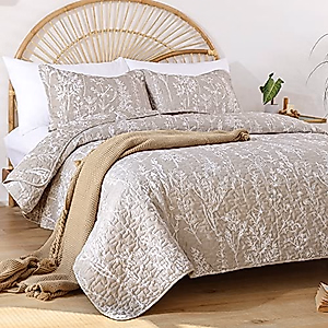 JANZAA Quilt Queen Size Oatmeal Bed Spread with White Floral Pattern Botanical Microfiber Quilts Set Lightweight Comforter 3 Pieces Reversible Bedding Set (1 Queen Quilt and 2 Pillow Cases)