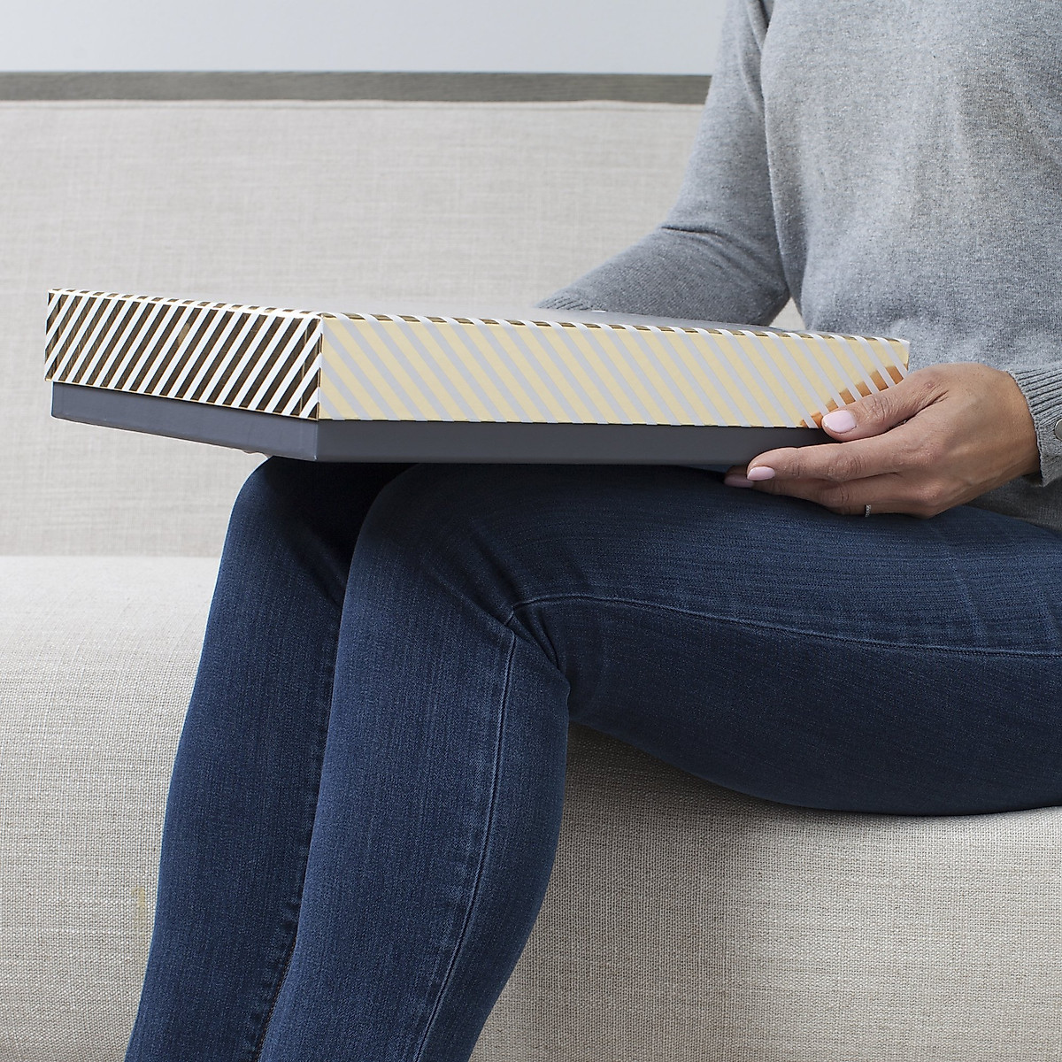 Hallmark Signature Large Gift Box (Gold Stripe) for Birthdays, Anniversaries, Christmas, Hanukkah, Holidays and More,5EBC1134