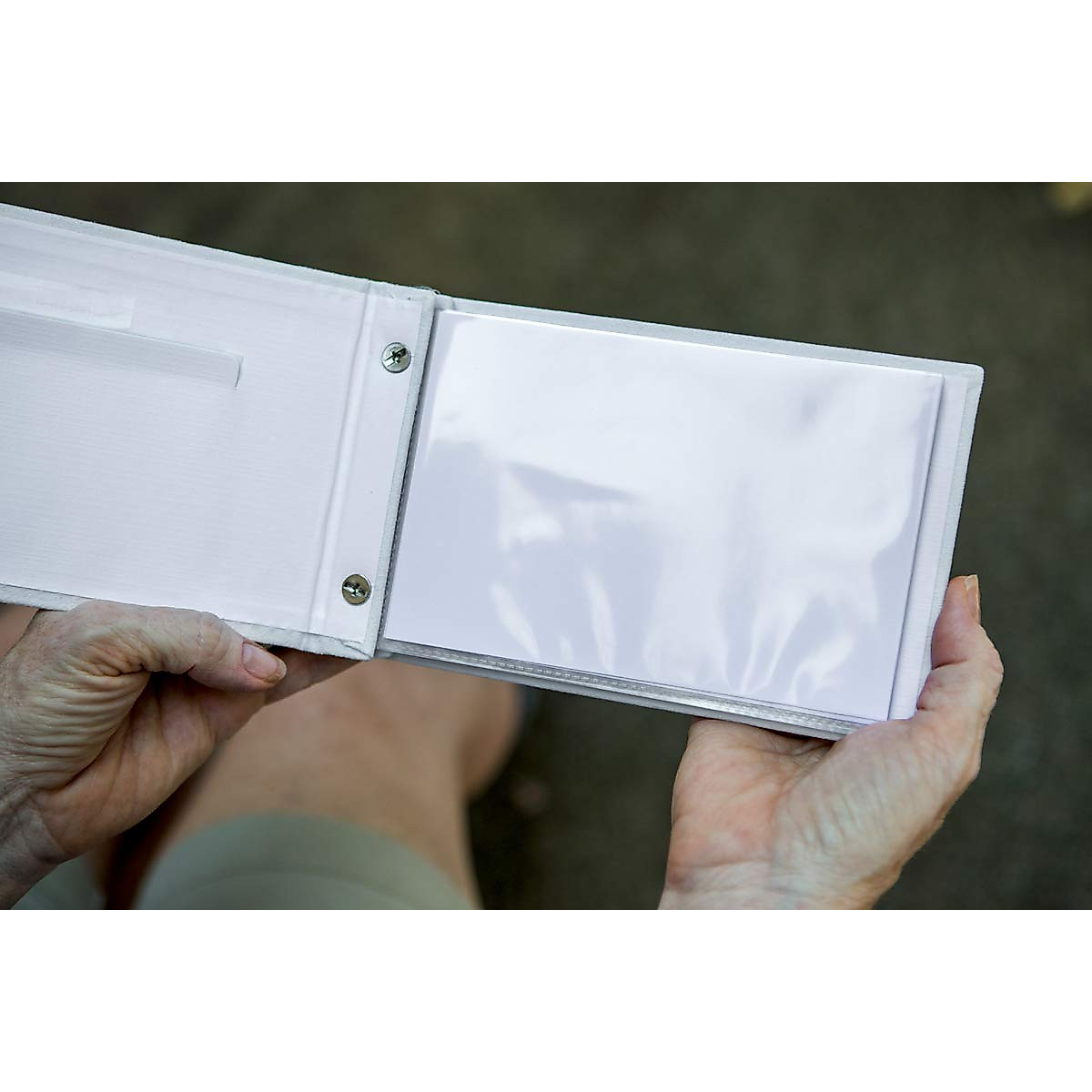 ​Gigi ​Joy Grandchildren Photo Album for New Grandparent, Sentimental Baby Shower Keepsake for ​Gigi, Mother's Day or​ Gigi​ Birthday Present