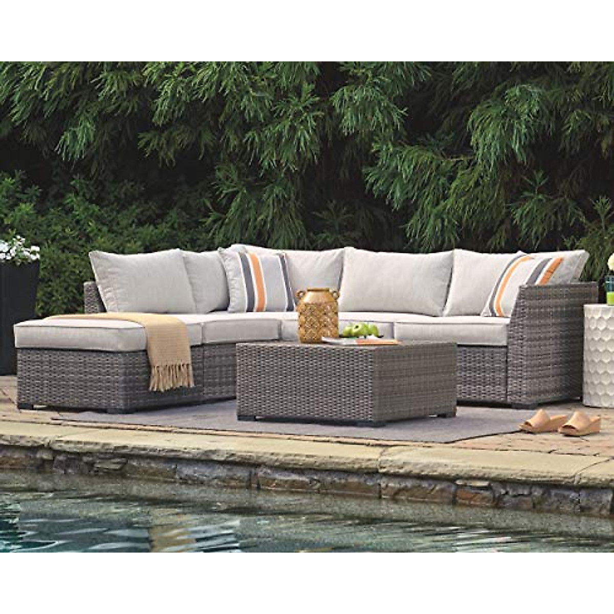 Signature Design by Ashley P301-070 Cherry Point Seating Set of 4 Conversational Set, Gray