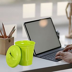 ULTECHNOVO Mini Trash Can with Lid, Desktop Small Trash Can, Office Plastic Garbage Can Countertop Tiny Waste Garbage Can Basket Succulent Pots Toy Bin for Office Parlor Car Bedroom