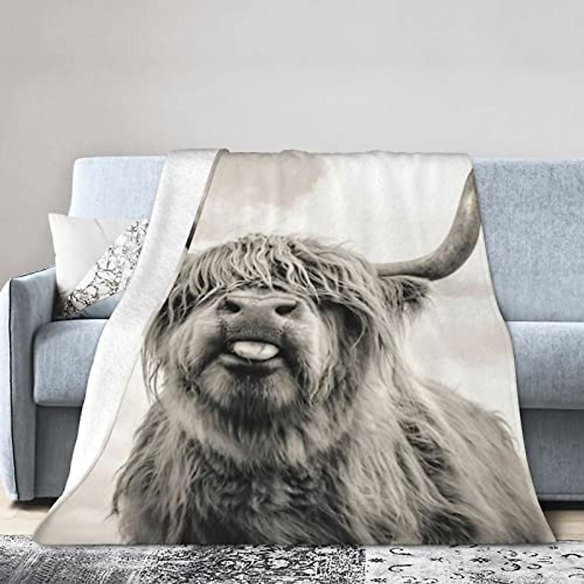 Billichase Highland Cow Blanket Portrait of Cow Pattern Flannel Fleece Throw Blanket Scotland Scottish Horns Bull Cattle Blankets for All Seasons for Couch Bed Sofa 50 X 40 Inches