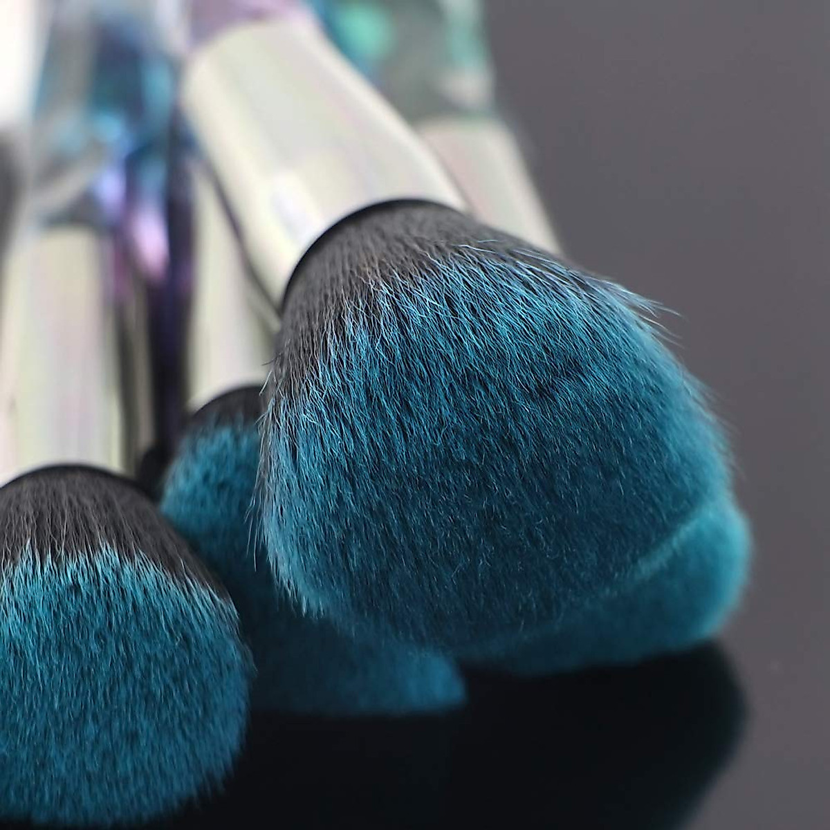 Makeup Brushes, 10PCs Professional Cosmetic Brush Set Special Shiny Foundation Face Powder Brush Eyeshadows Blending Blush Brushes Colorful Plastic Handle (Blue)