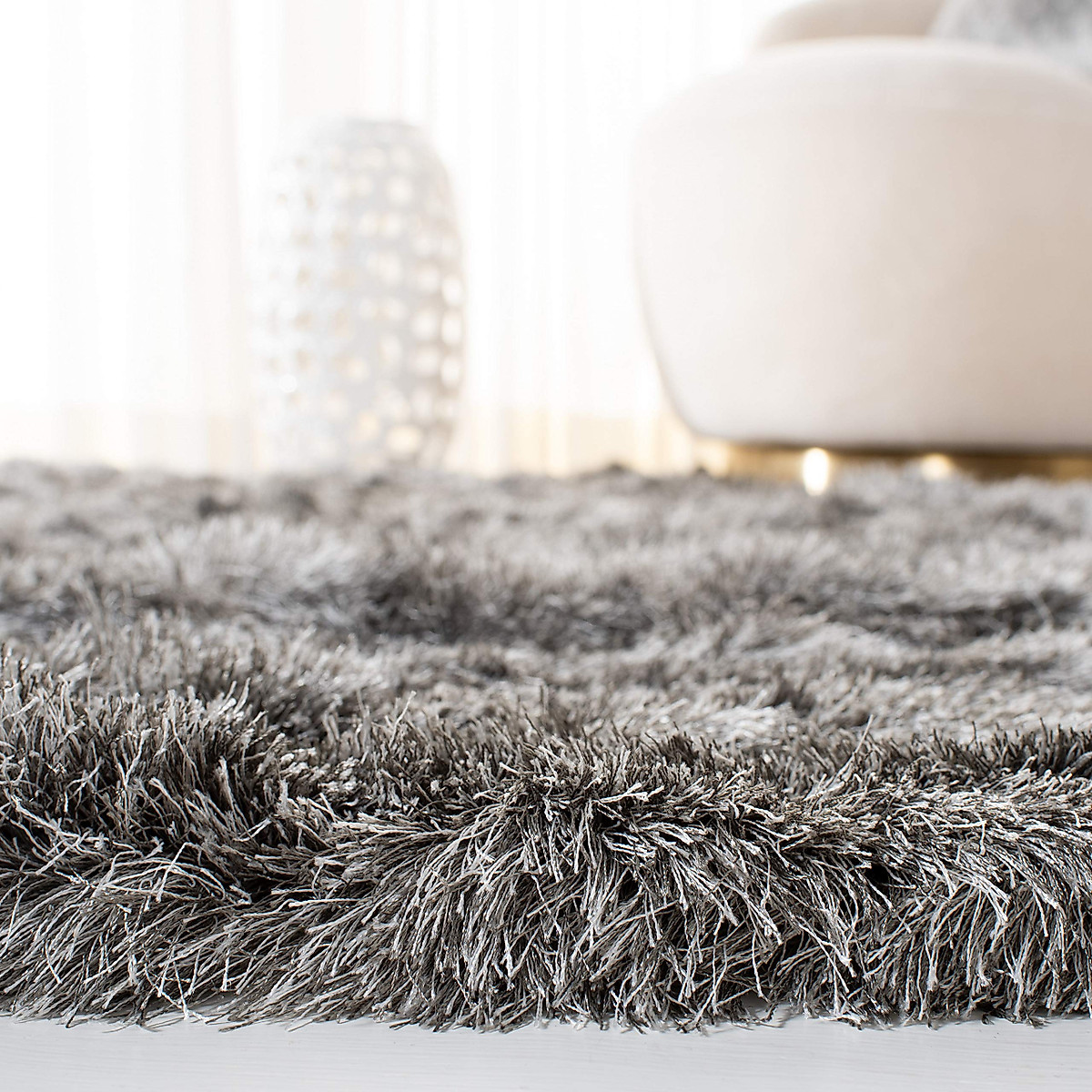 SAFAVIEH Paris Shag Collection Accent Rug - 3' x 5', Silver, Handmade Silken Glam, 2.5-inch Thick Ideal for High Traffic Areas in Entryway, Living Room, Bedroom (SG511-7575)