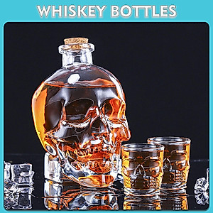 GXFCCYXT Skull Decanter Set 25oz/750ml Crystal Glass Skull Liquor Bottle with 2 Small 50ml Skull Cups Funny Halloween Decor Whiskey Decanter for Liquor Vodka Wine Bourbon or More