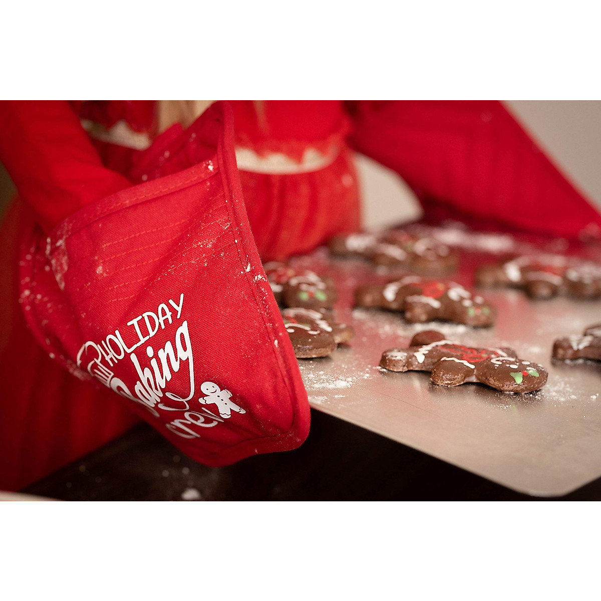 Christmas Gift for Mom Grandma, Potholder with Pocket, Holiday Baking Gift, Cookie Pot Holder Set, Red Oven Mitt, Pack of 2