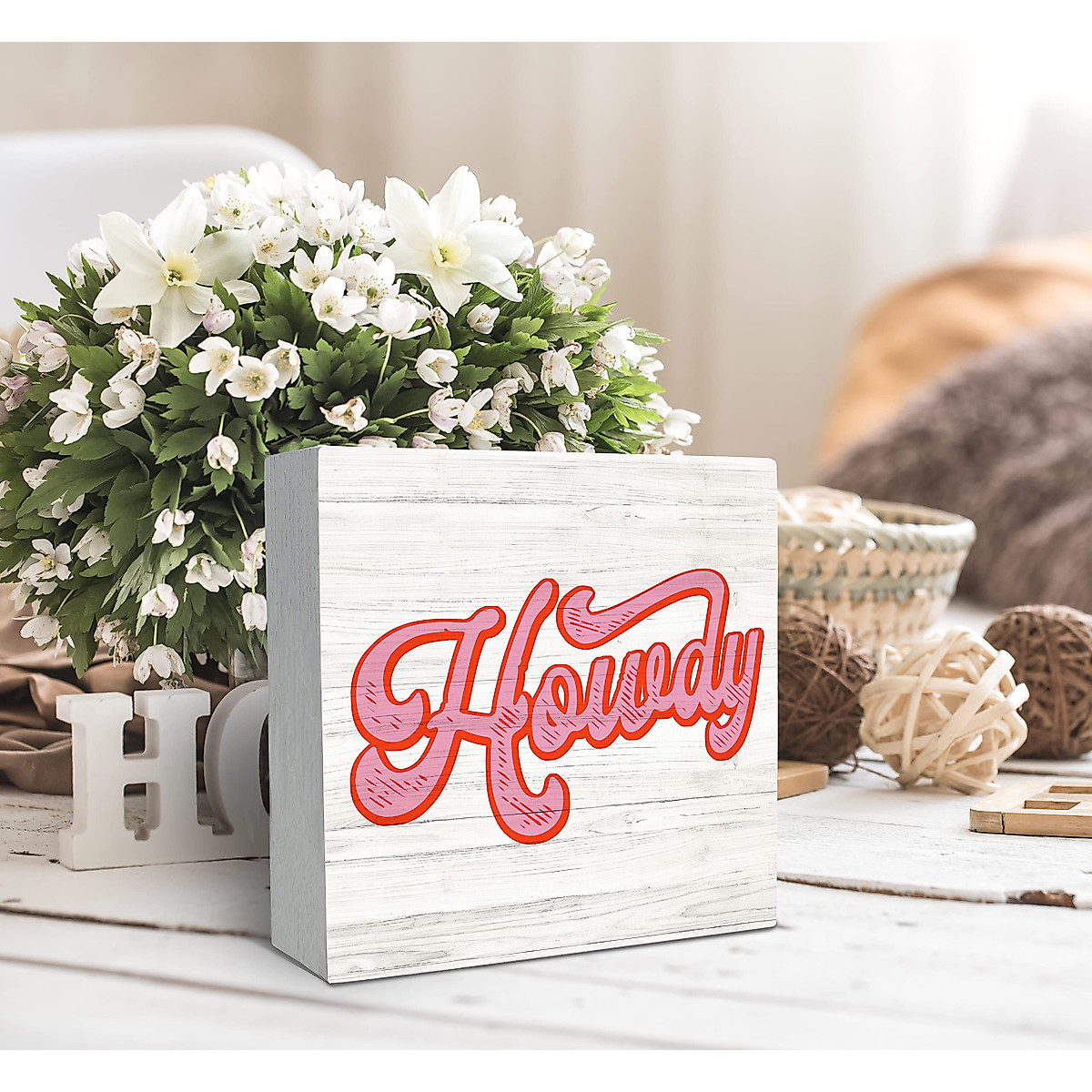 SRADMO Hot Pink Howdy Preppy Wood Box Sign Desk Decor，Retro Western Cowgirl Wooden Block Box Sign Decoration For Western Home Office Shelf Table Decor