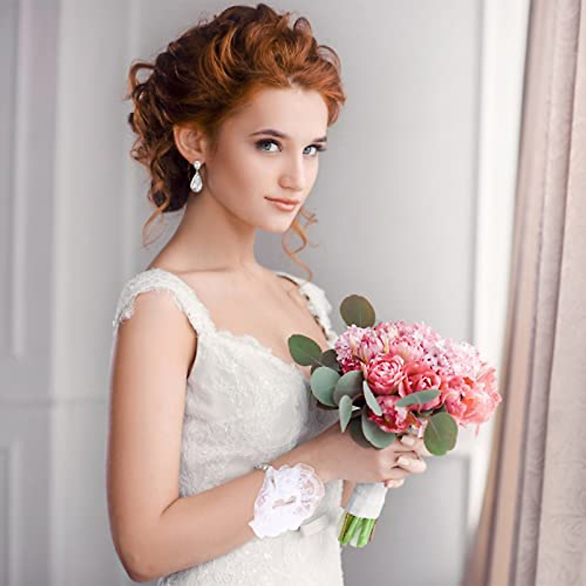 TEHAUX Bridal Wristband Pearl Bracelets Wrist Corsage Bride Accessories 12pcs Wedding Wrist Corsages Pearl Lace Corsage Wristlet Pearl Wedding Wristband Wrist Band for DIY Corsage Manual