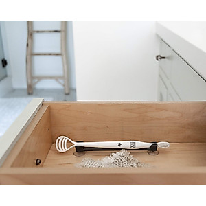 BAO TEA - Universal Manual Toothbrush Holder - Elevated Style - Suction Cup Mirror Mount