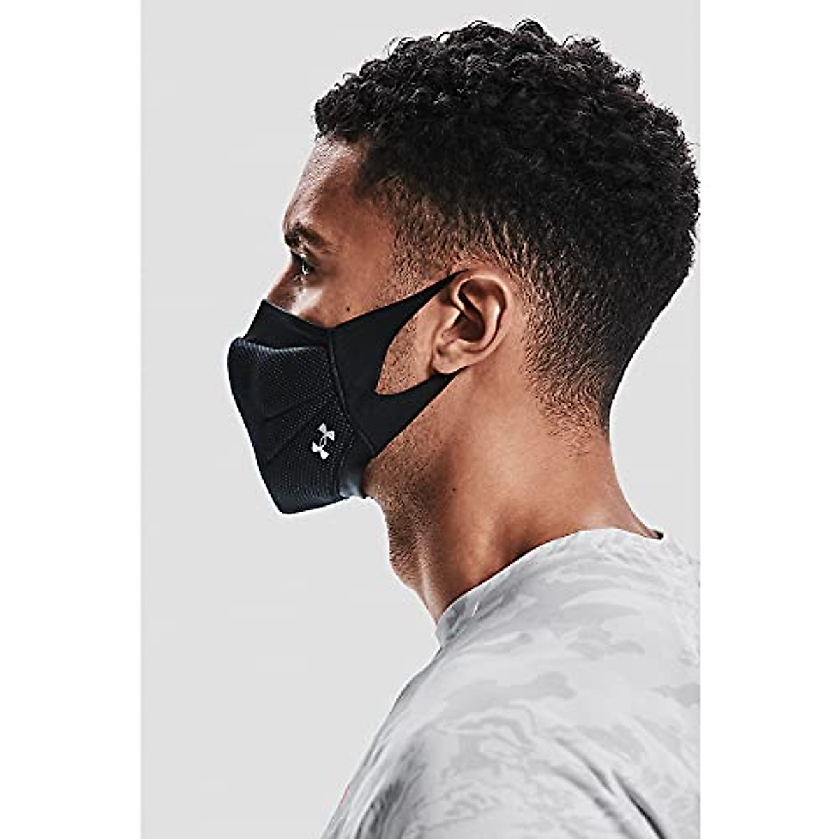 Under Armour Adult Sports Mask , Black (002)/Silver Chrome, Small/Medium