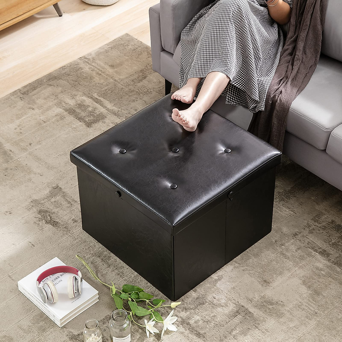 UHSTORAGE Large Square Storage Ottoman Coffee Table with Tray, Faux Leather Storage Ottoman for Living Room Comfortable Footstool with Resilient Sponge Padded Seat, Black