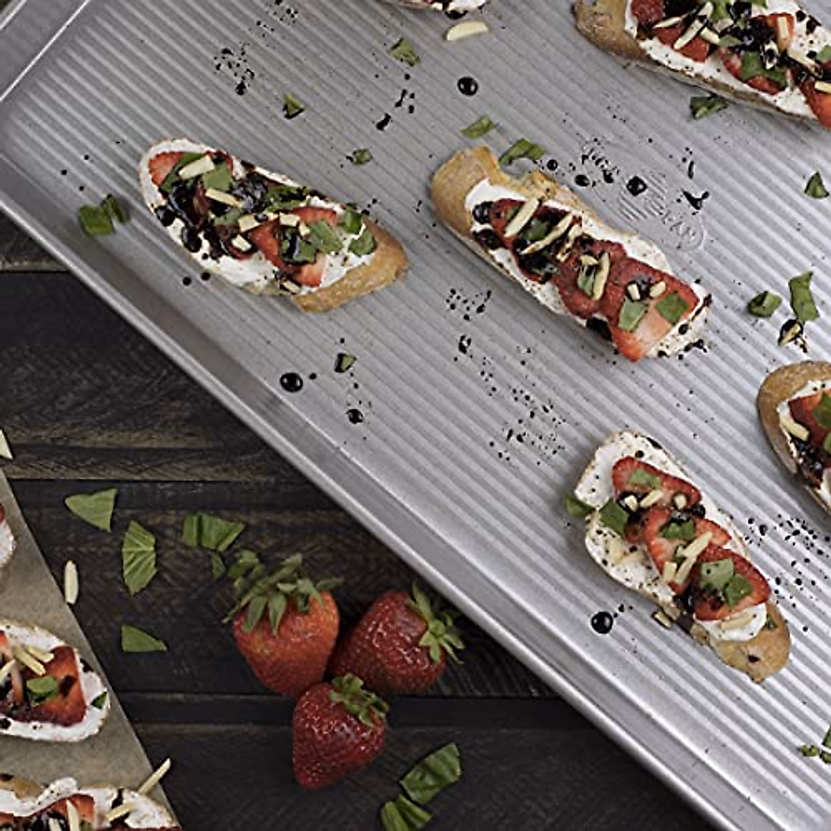 USA Pan Bakeware Extra Large Sheet Pan, Warp Resistant Nonstick Baking Pan, Made in the USA from Aluminized Steel