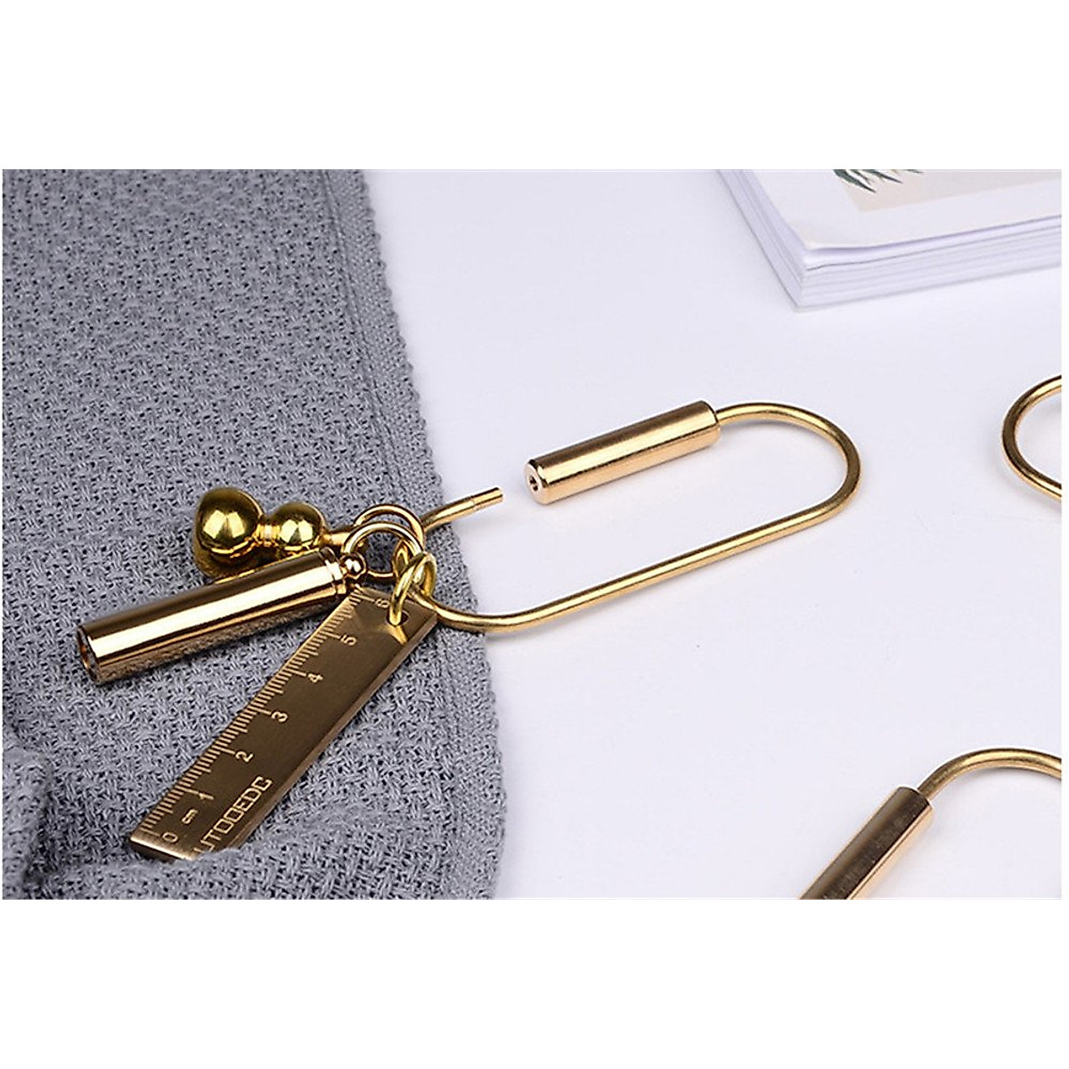 KUNSON Creative Design Brass Screw Lock Key Chain Ring, Beautiful Simple EDC Keychain Hanging Ring Practical Handicrafts