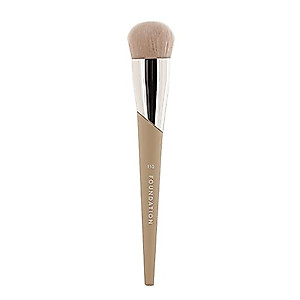Full-Bodied Foundation Brush 110