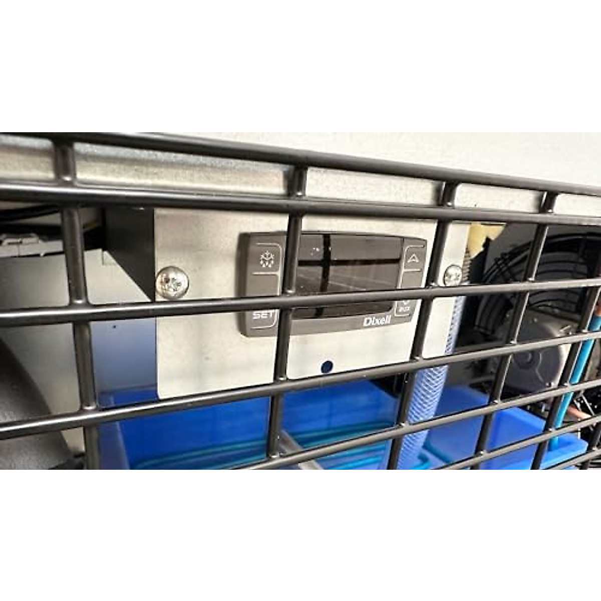 Elite Kitchen Supply Commercial Sandwich Prep Table Refrigerator, ETL NSF Salad Pizza Fridge Cooler, 48" W 11.47 cu.ft. Fan Cooling, Salad Bar with Cut Board for Buffet Restaurant, Bar, Shop